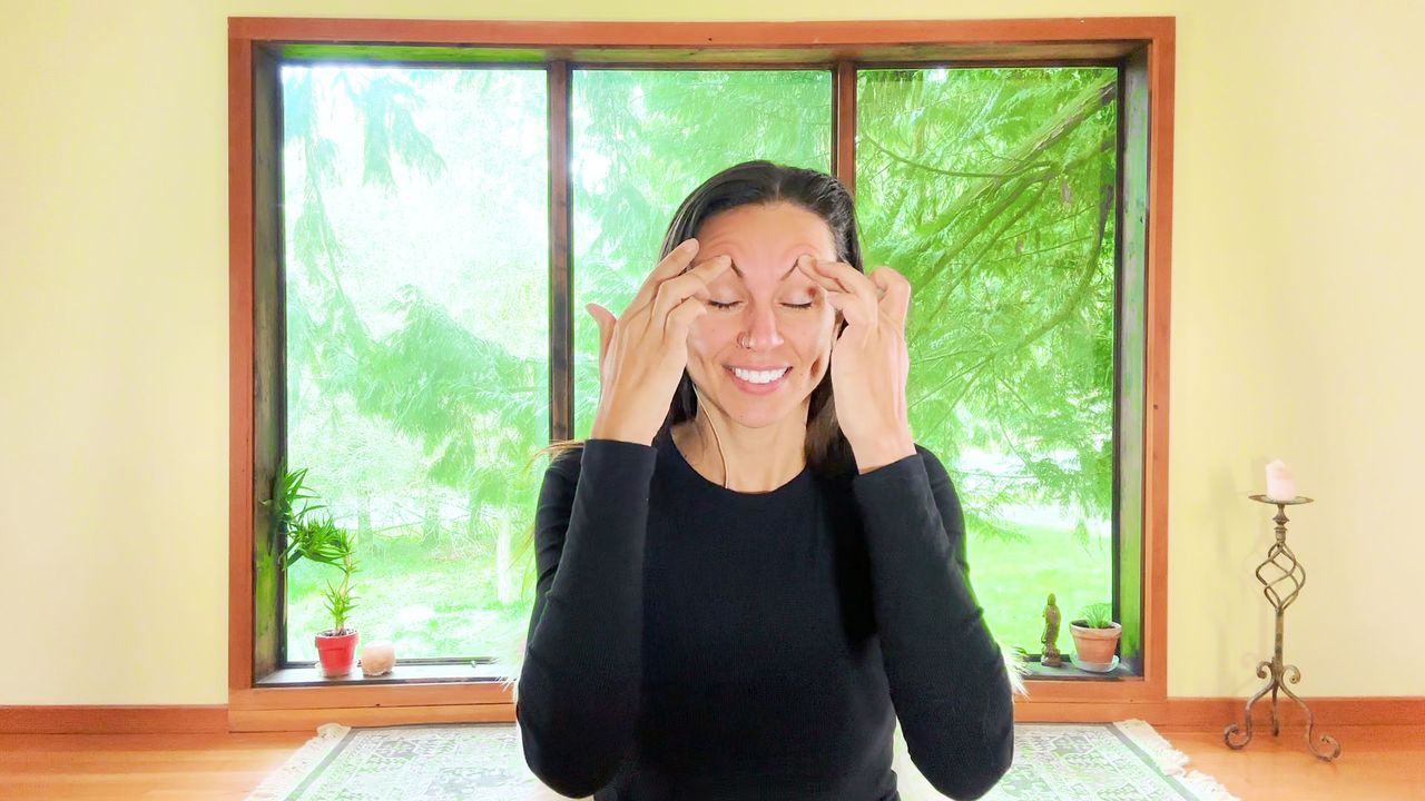 Stephanie Nosco - Take Classes with Stephanie Nosco | Glo
