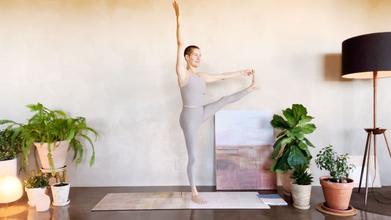 Elena Brower - Take Classes with Elena Brower | Glo