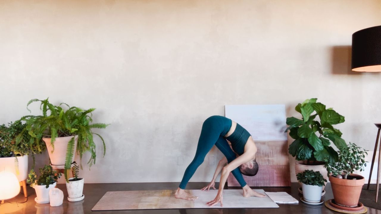 Hatha Yoga Styles - Online Hatha Yoga Flow & Sequences | Glo